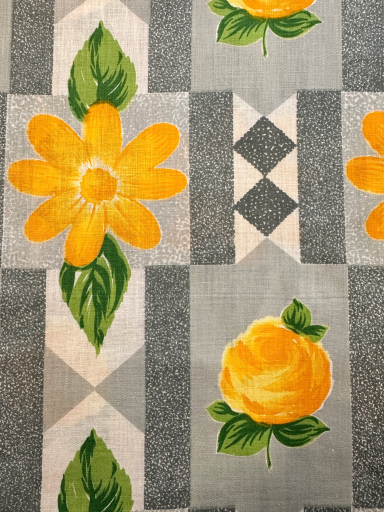 FAT QUARTER Vintage Fabric 1950s Yellow Flowers on Grey Cotton 88cm Wi ...