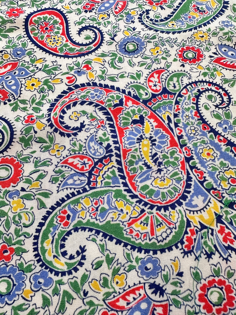 REMNANT Vintage Fabric 1950s Bright Paisley on White Cotton 39cm x 86c ...